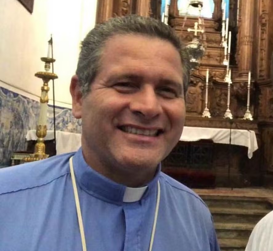 Padre é preso por importunação sexual Arquidiocese do Rio afasta
