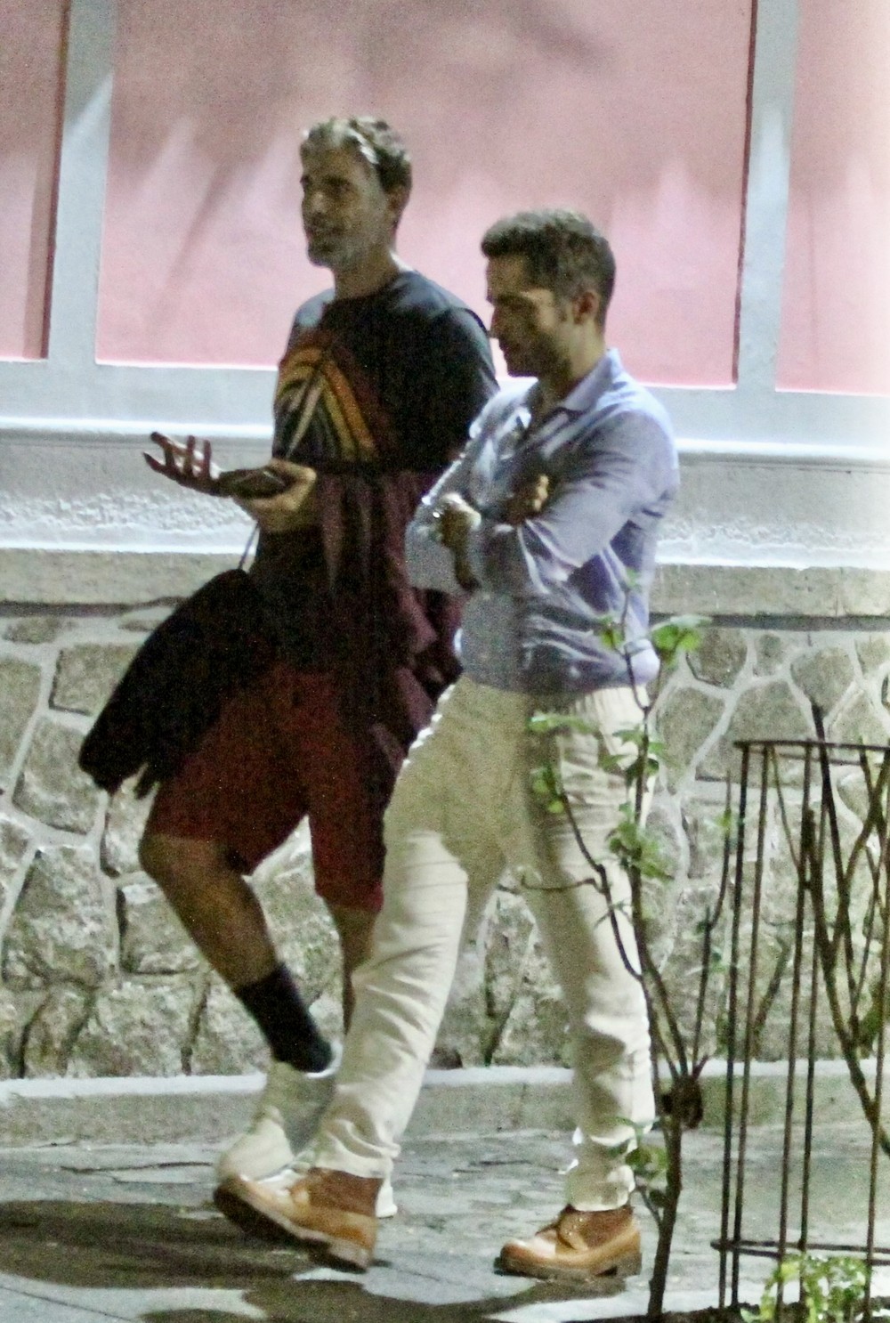 Reynaldo Gianecchini e Thales Bretas jantam juntos e deixam local no ...