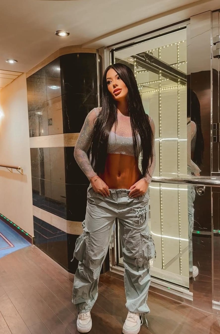 Belo esteve com Ray Figliuzzi, seu novo affair, em navio de Ludmilla e ...