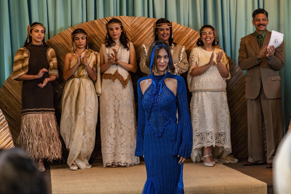 ‘A nobreza do amor’: Ana Maria supera a timidez, brilha na passarela e ...