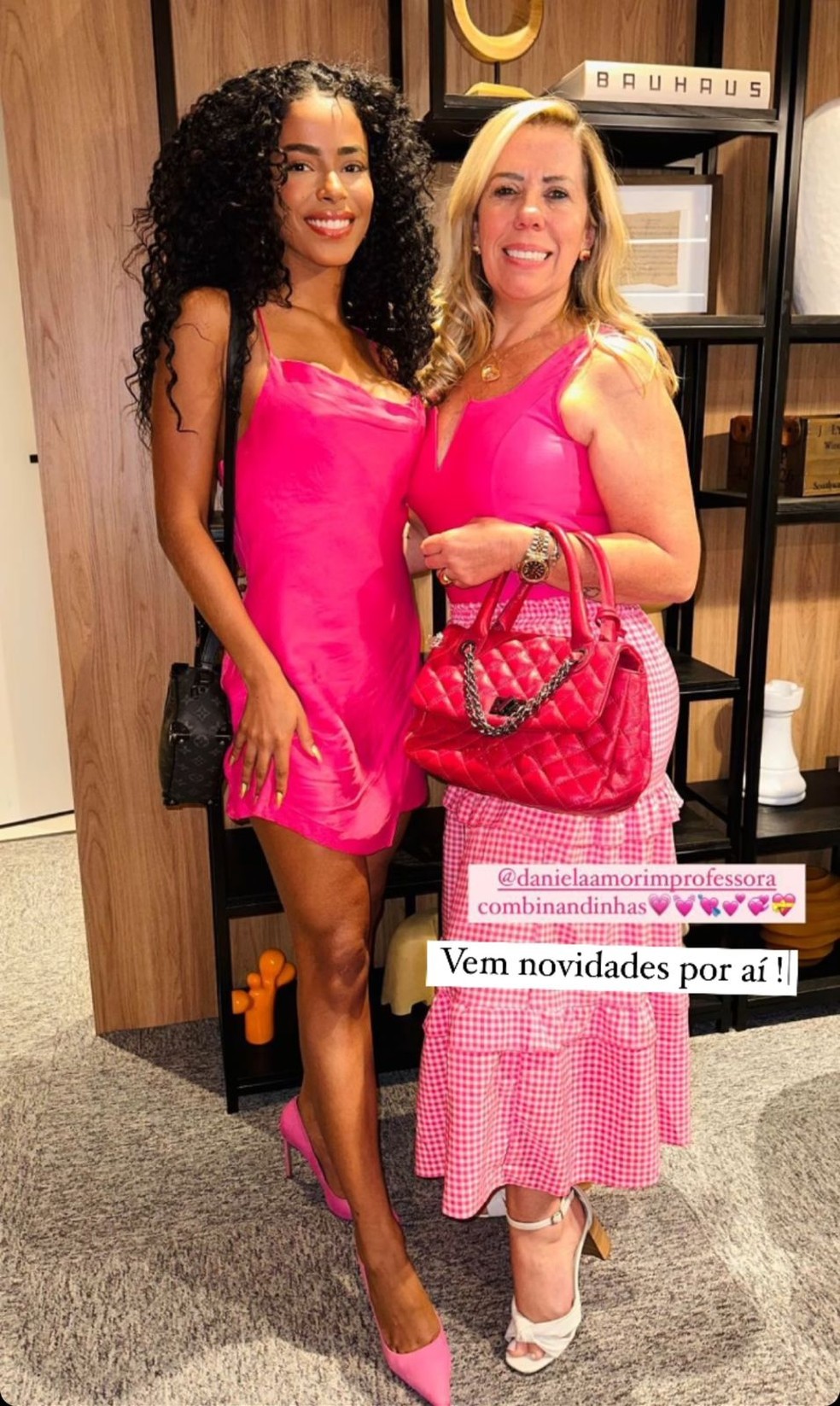 Ficando sério! MC Daniel e Lorena Maria posam juntos em viagem para Noronha