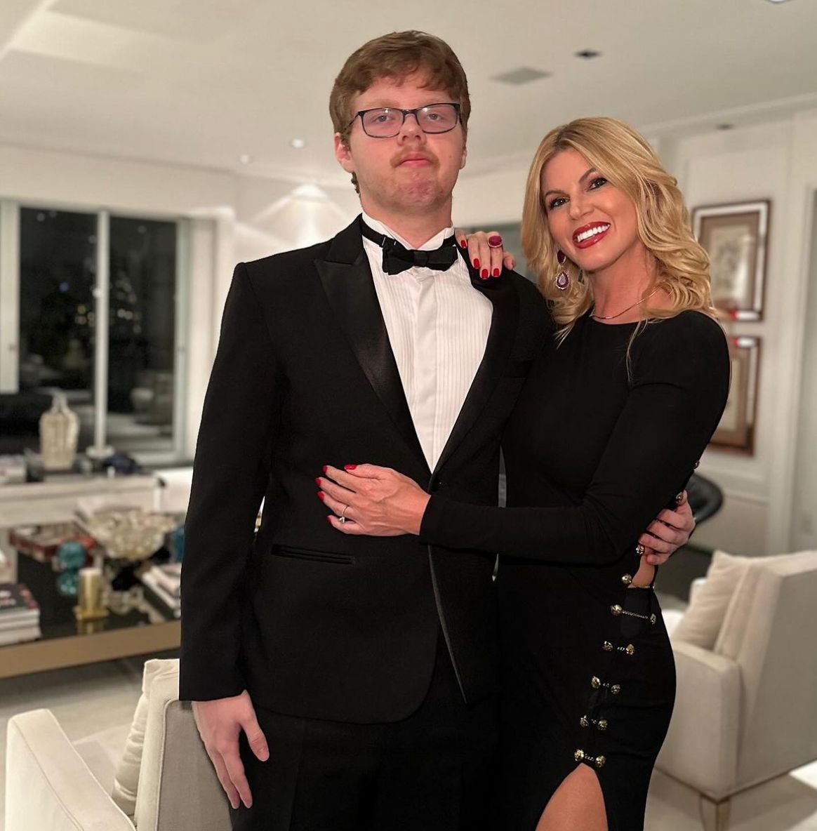 Val Marchiori faz novo exame após diagnóstico de câncer de mama e ...