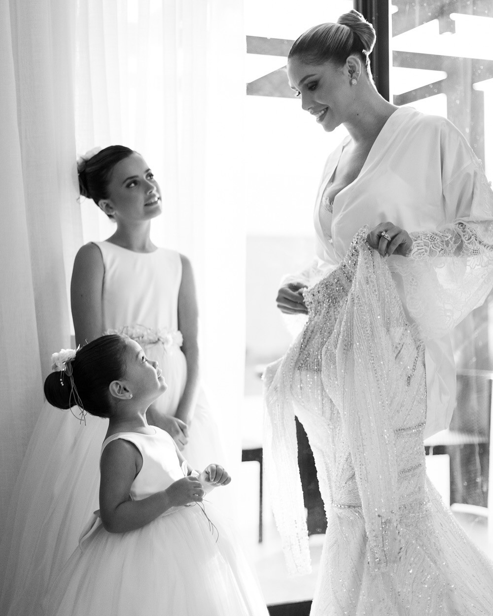 Namorado de Iran Ângelo sai em defesa da empresária e curte críticas ao casamento de Hulk e ...