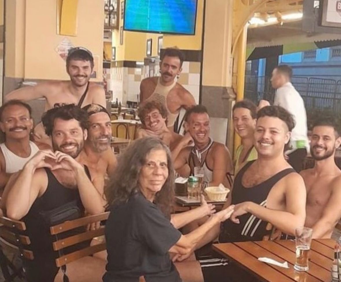 Maria Gladys reaparece pelas ruas do Rio após filha relatar sumiço