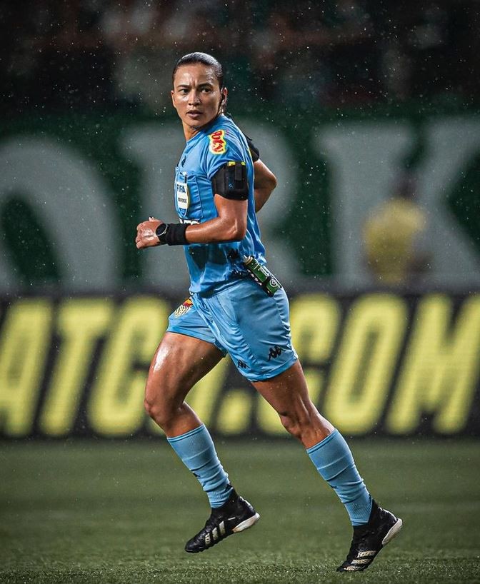 Edina Alves e Neuza Back: árbitras brasileiras na Copa do Mundo Feminina são inseparáveis no ...