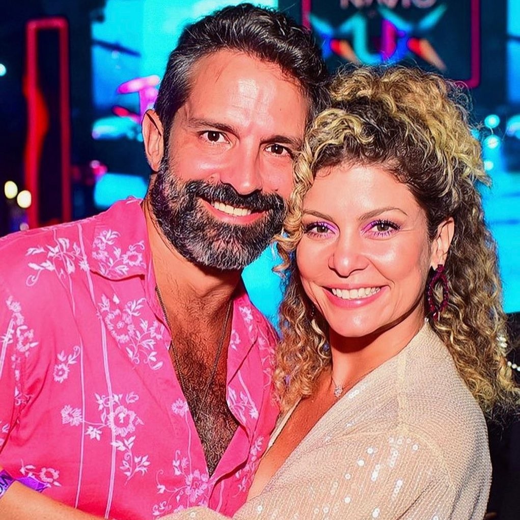 Bárbara Borges e Iran Malfitano reúnem filhos em piscina: 'Nós dois somos cinco'