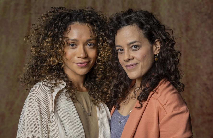 Em ‘Vale tudo’, Laís e Cecília adotam Sarita e levam a filha para a ...