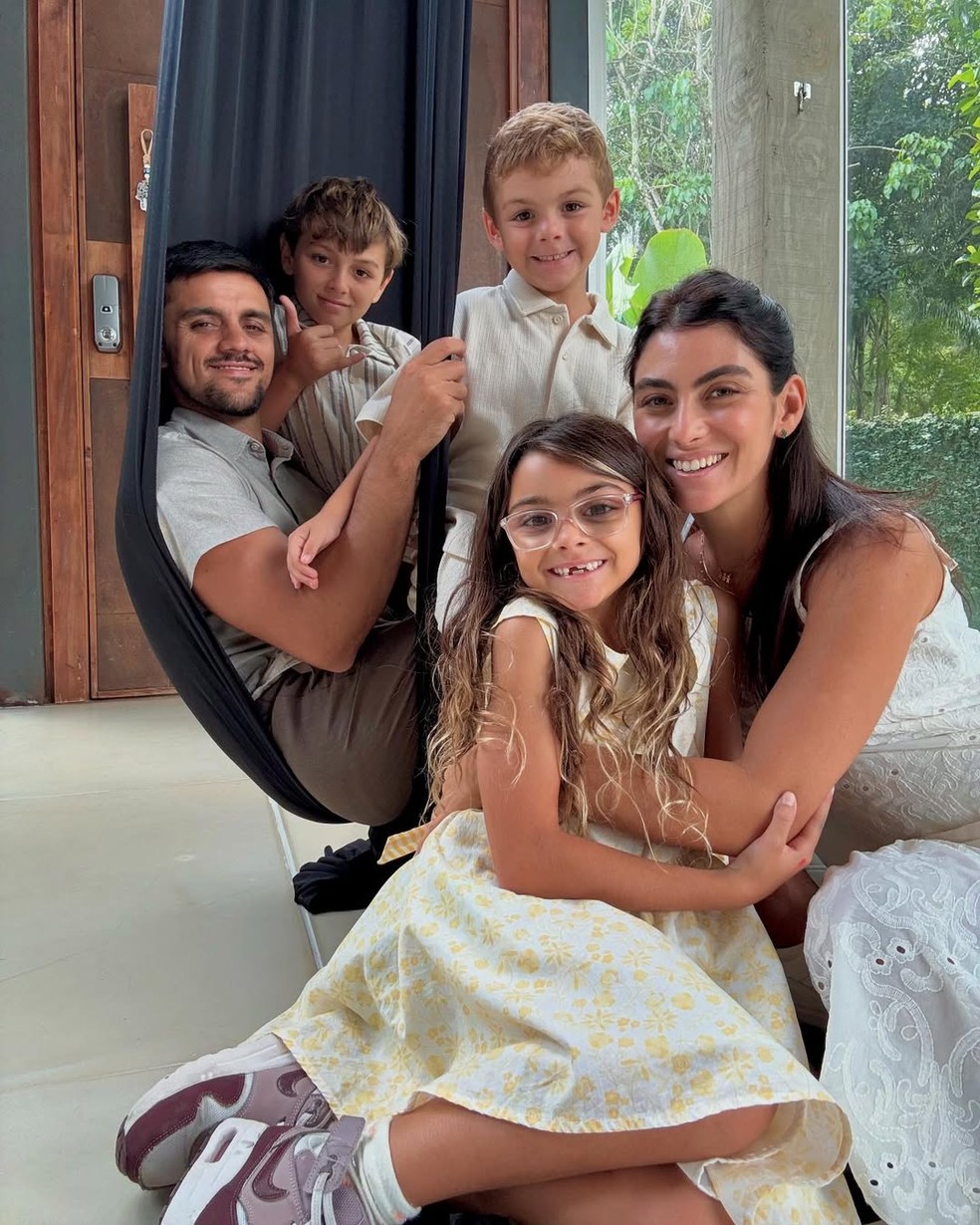 Rodrigo Simas e Felipe Simas expõem suas diferentes visões sobre amor e ...