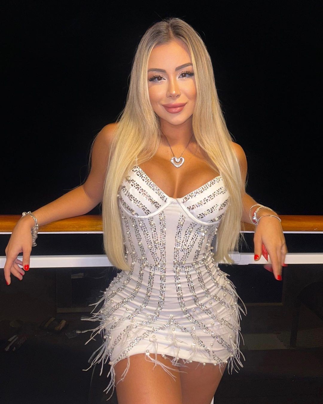 Após vencer luta, MC Gui anuncia término de namoro: 'Não houve briga ...