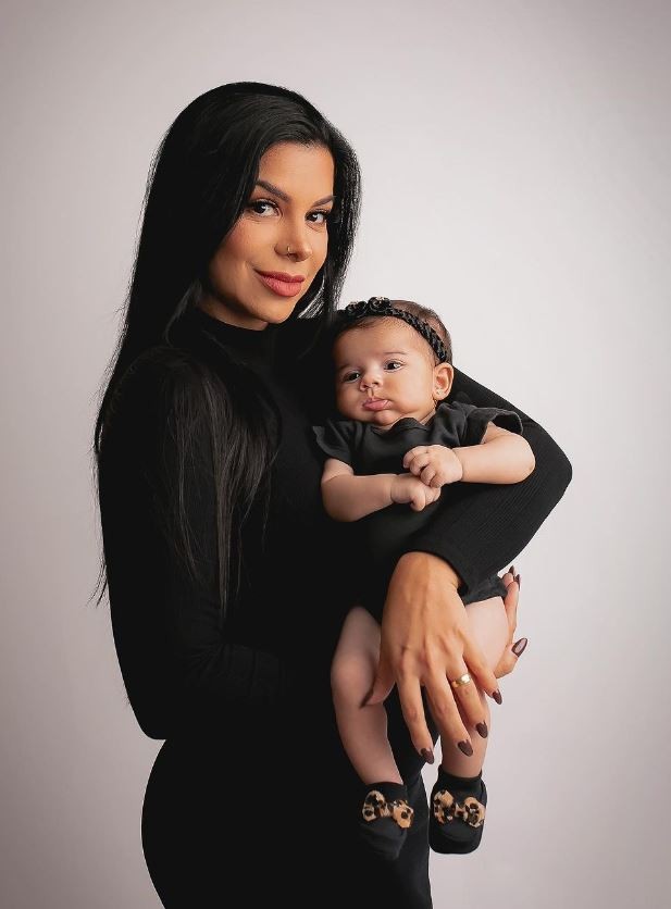 Quem é Evelyn Regly, a influenciadora que vendeu mansão por R$ 4 ...