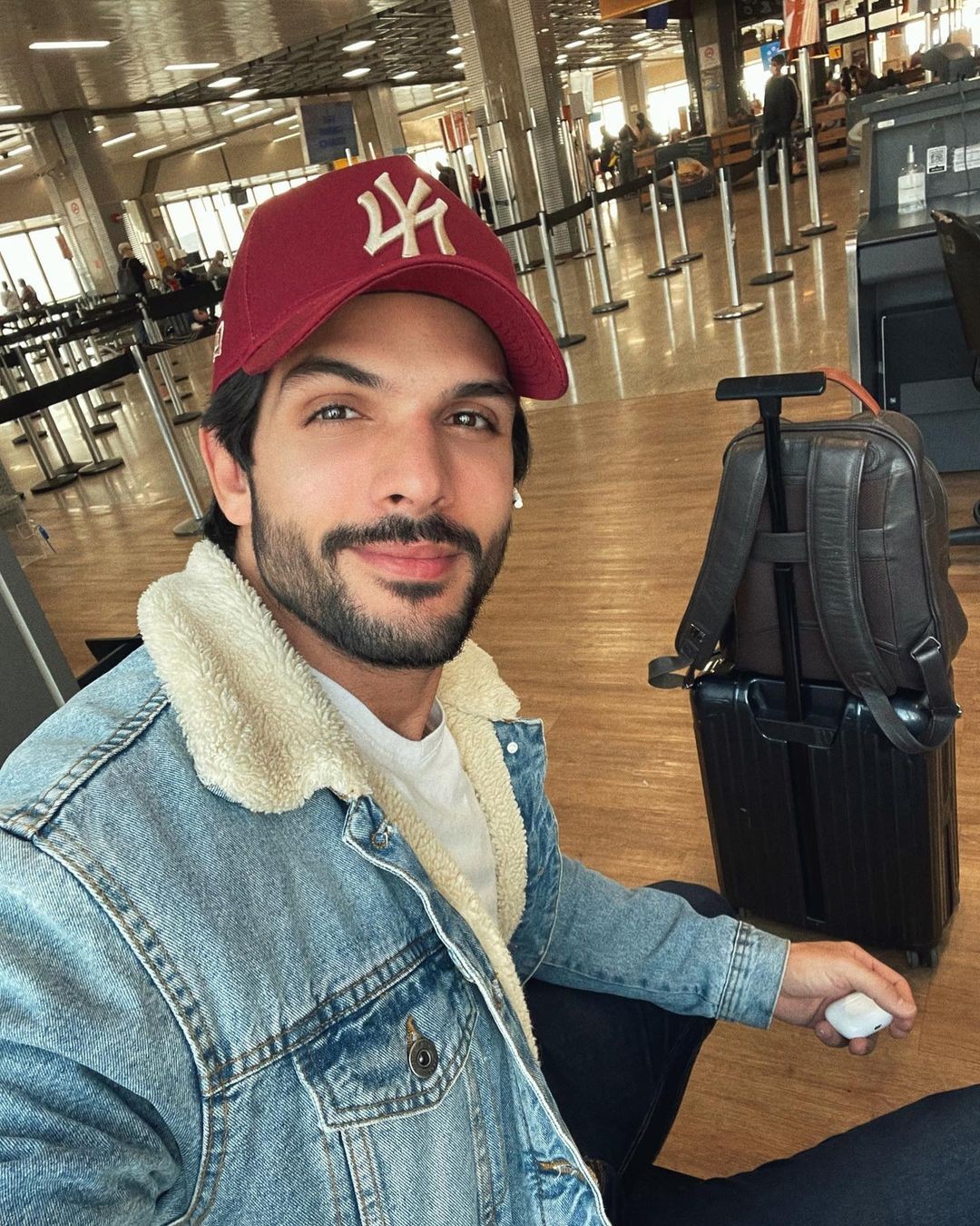 Ex-BBB Lucas Fernandes compra cobertura em Fortaleza para morar com ...