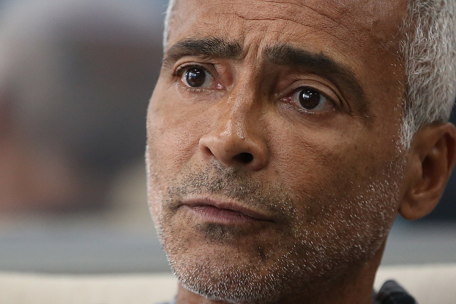 Novo amor? Romário é flagrado com morena em praia do Rio; veja fotos