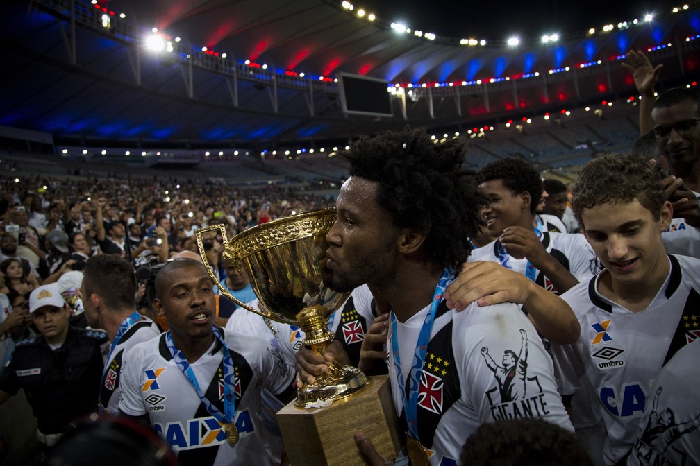 Copa do Brasil: Vasco enfrentará o Corinthians no Maracanã; relembre último título no estádio