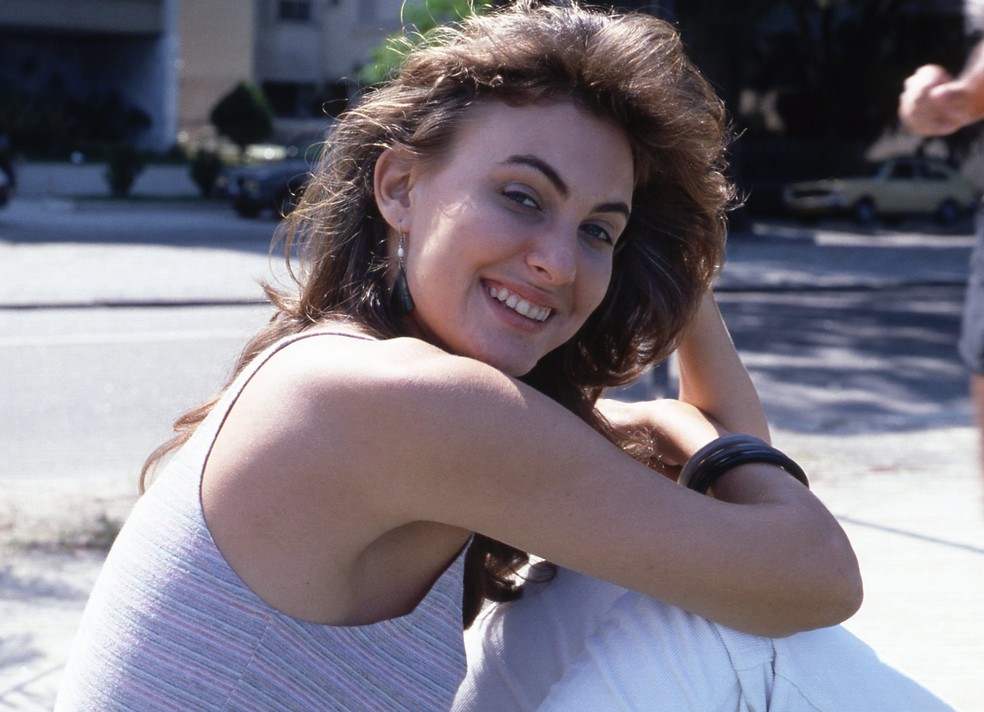 Filha do diretor Dennis Carvalho com atriz vítima de leucemia reaparece em homenagem ao pai