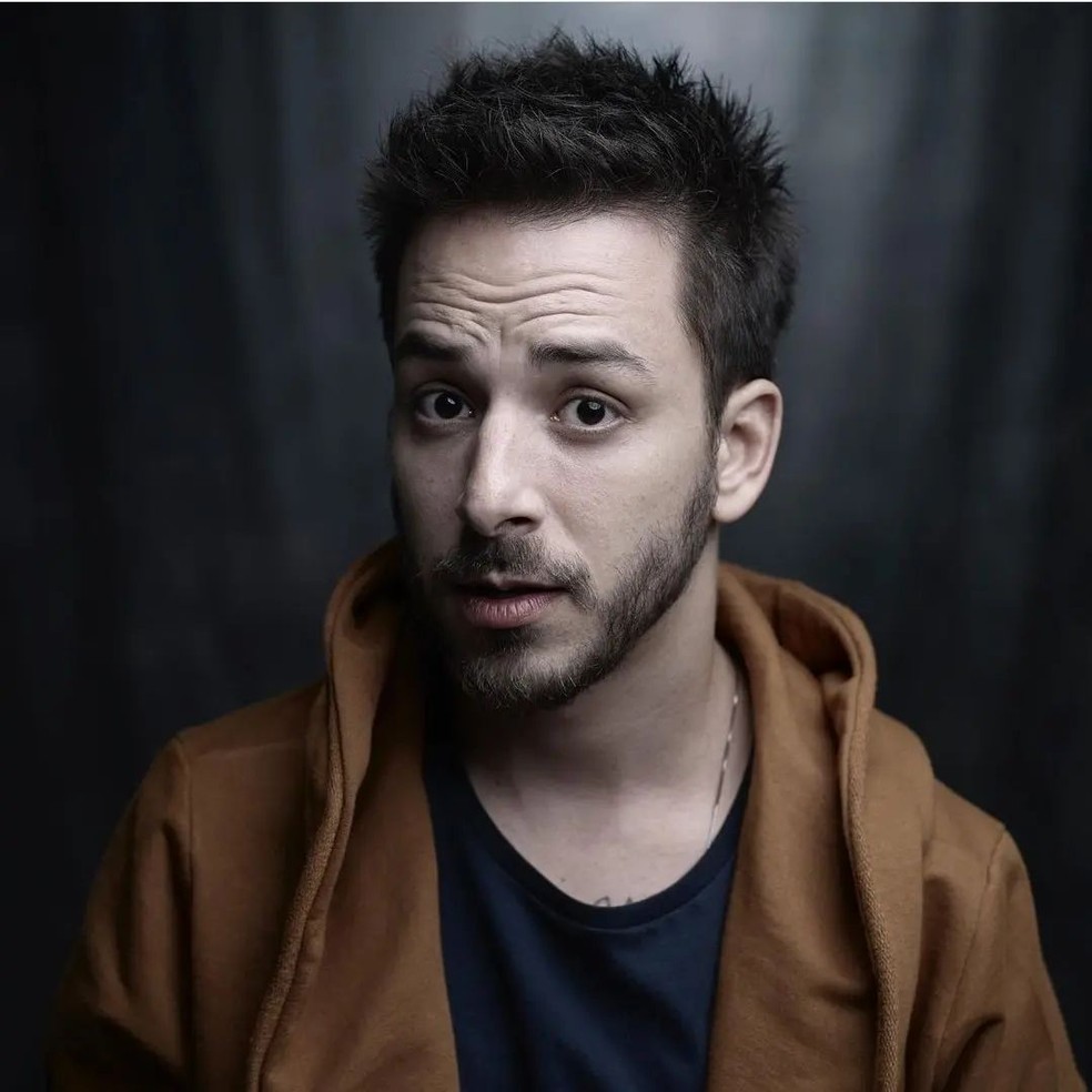 O voo solo de Junior: álbum com 10 músicas, seis clipes e alto investimento