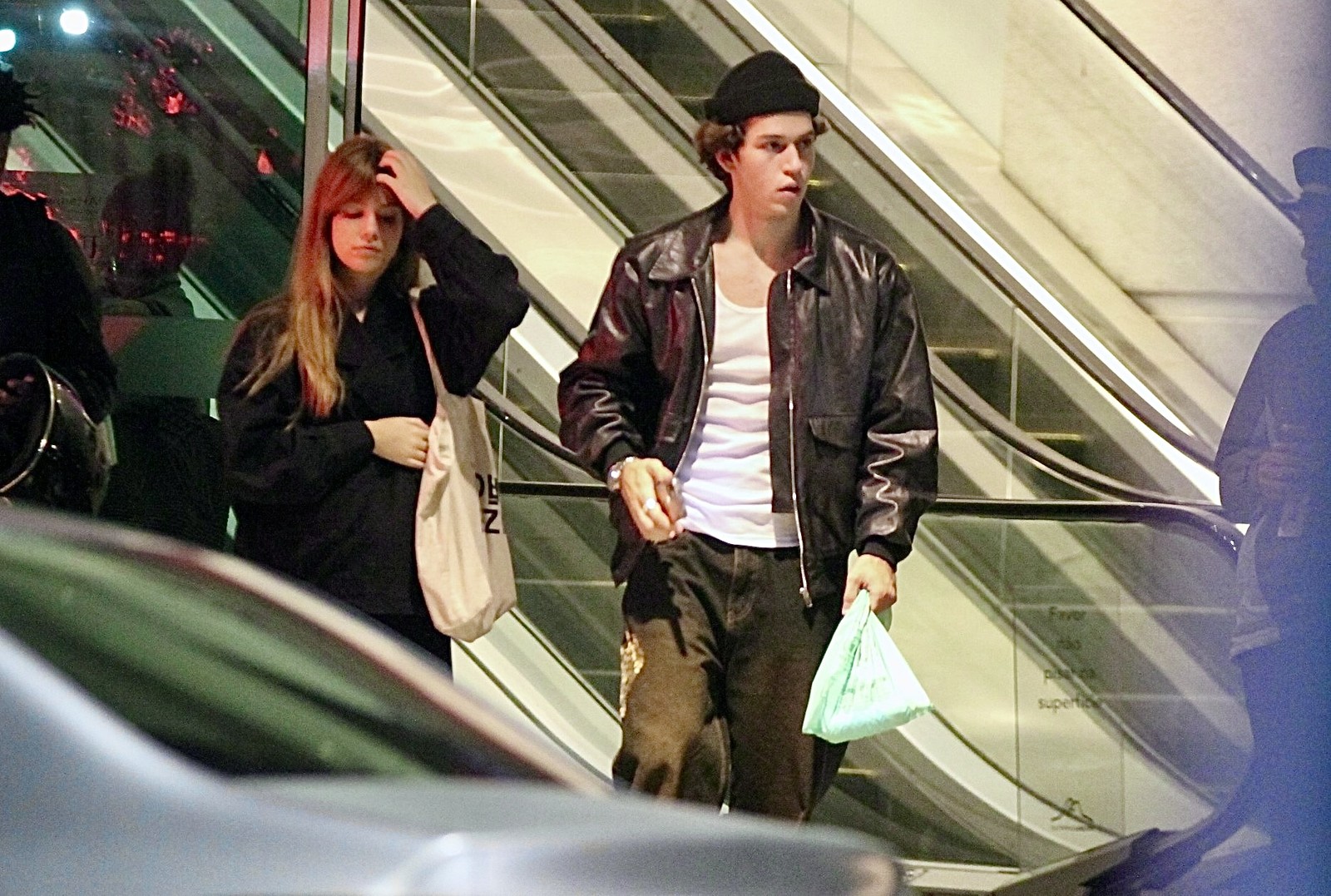 De ator despejado a beijão de atrizes: Relembre os melhores flagras do ano