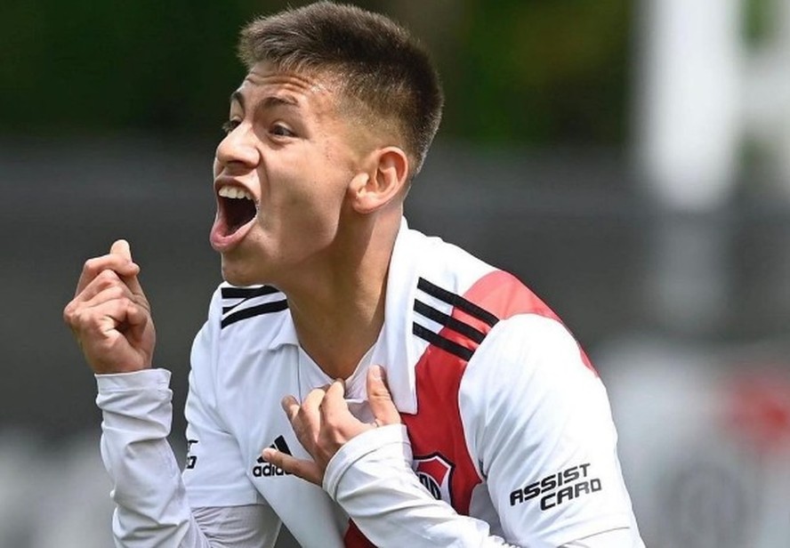 Claudio Echeverri: Quem é o garoto argentino considerado o 'novo ...