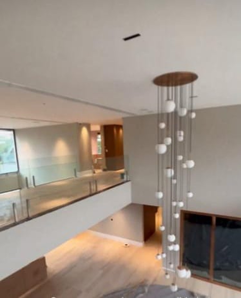 Conheça a boate subterrânea construída na nova mansão de Vini Jr.