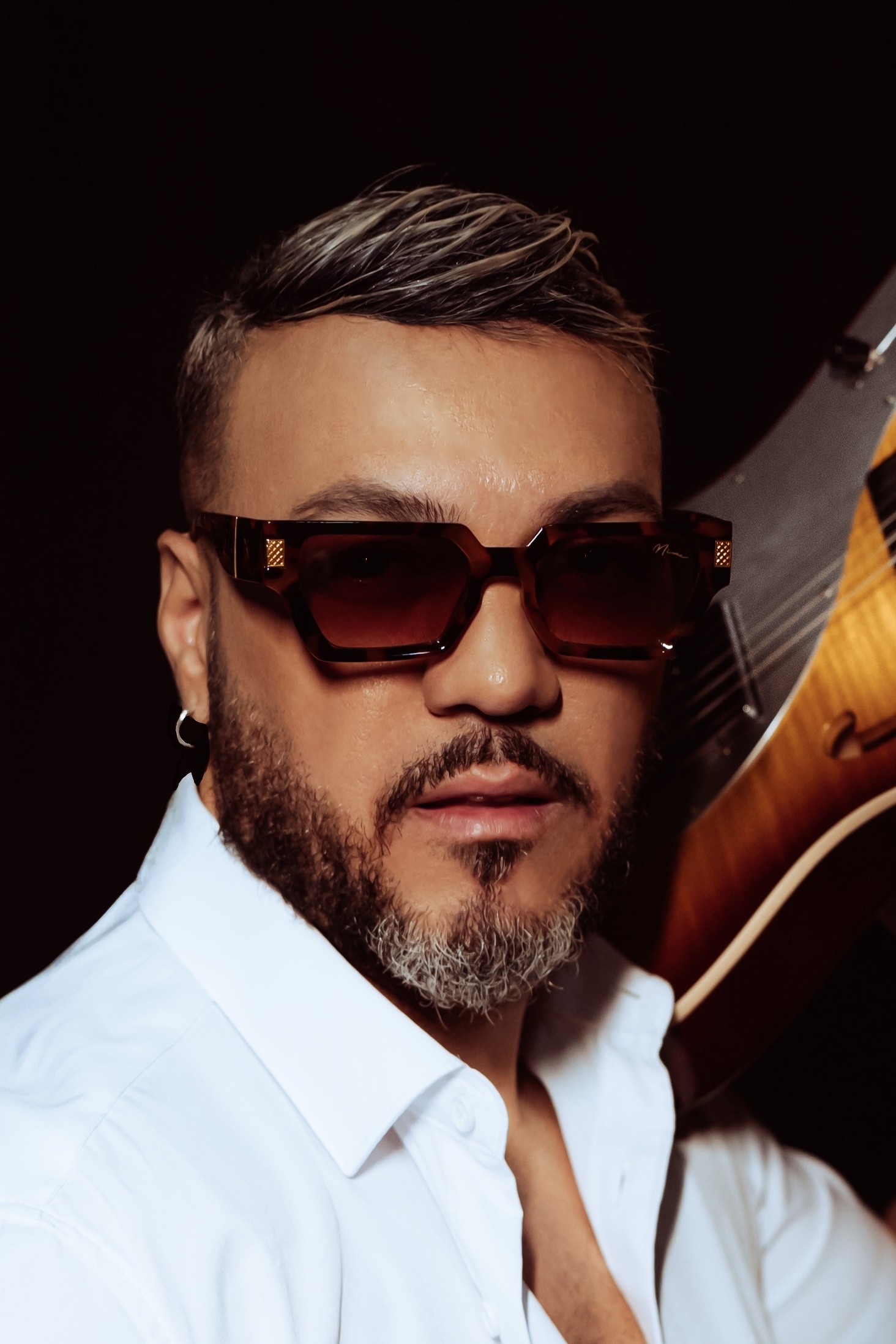 Belo faz sua estreia como ator de novela, ao lado de Marcos Palmeira ...