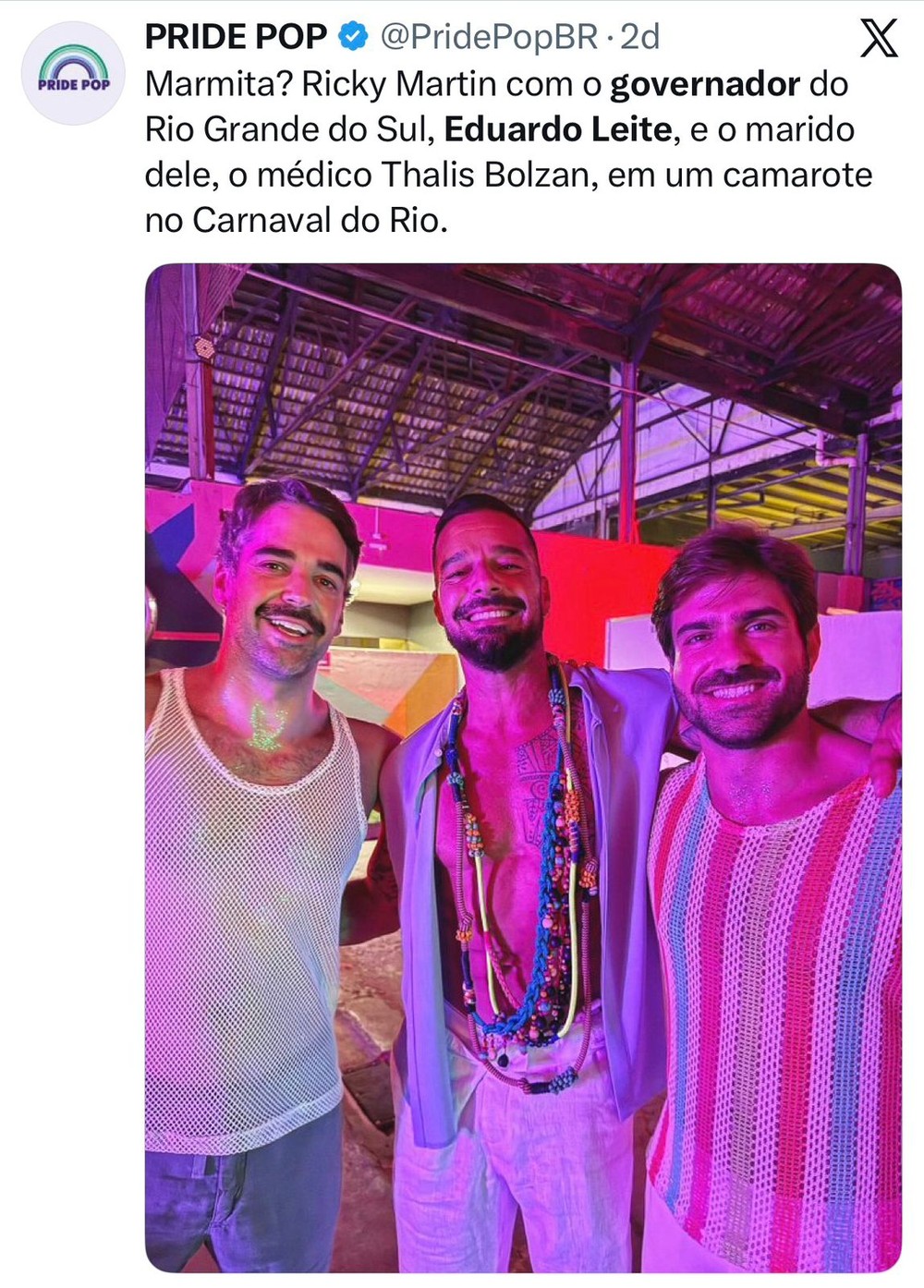 Foto no carnaval do governador do RS Eduardo Leite com marido e Ricky ...