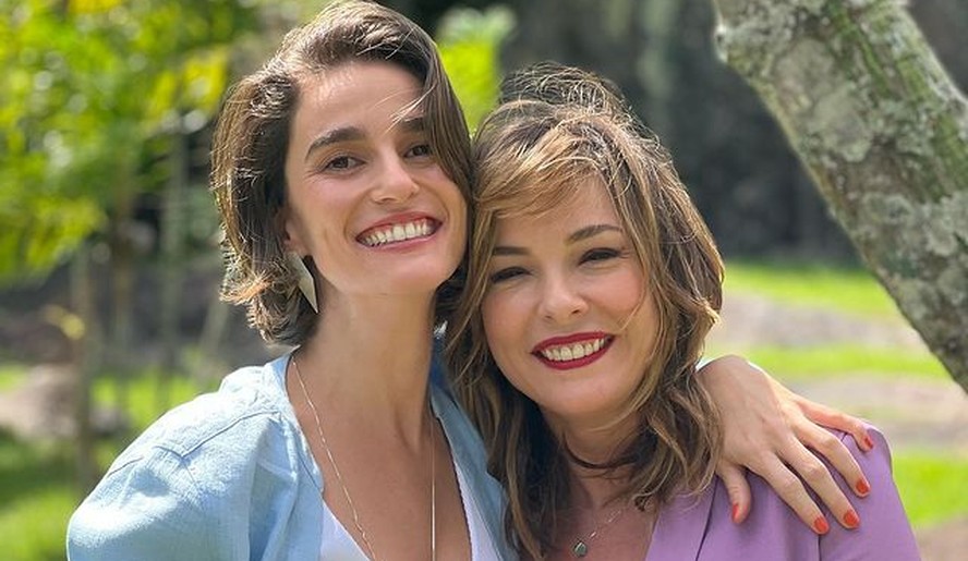 Do primeiro encontro ao capítulo final de 'Vai na fé': relembre a história de amor de Clara e Helena