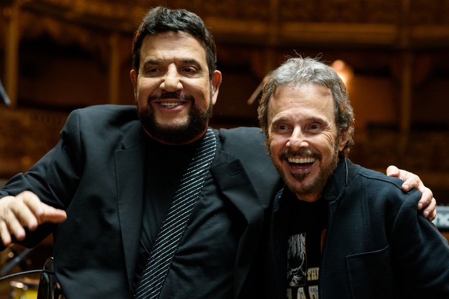 Aquela música 'brega' que todo mundo canta é de quem? Série nostálgica resgata sucessos de ...