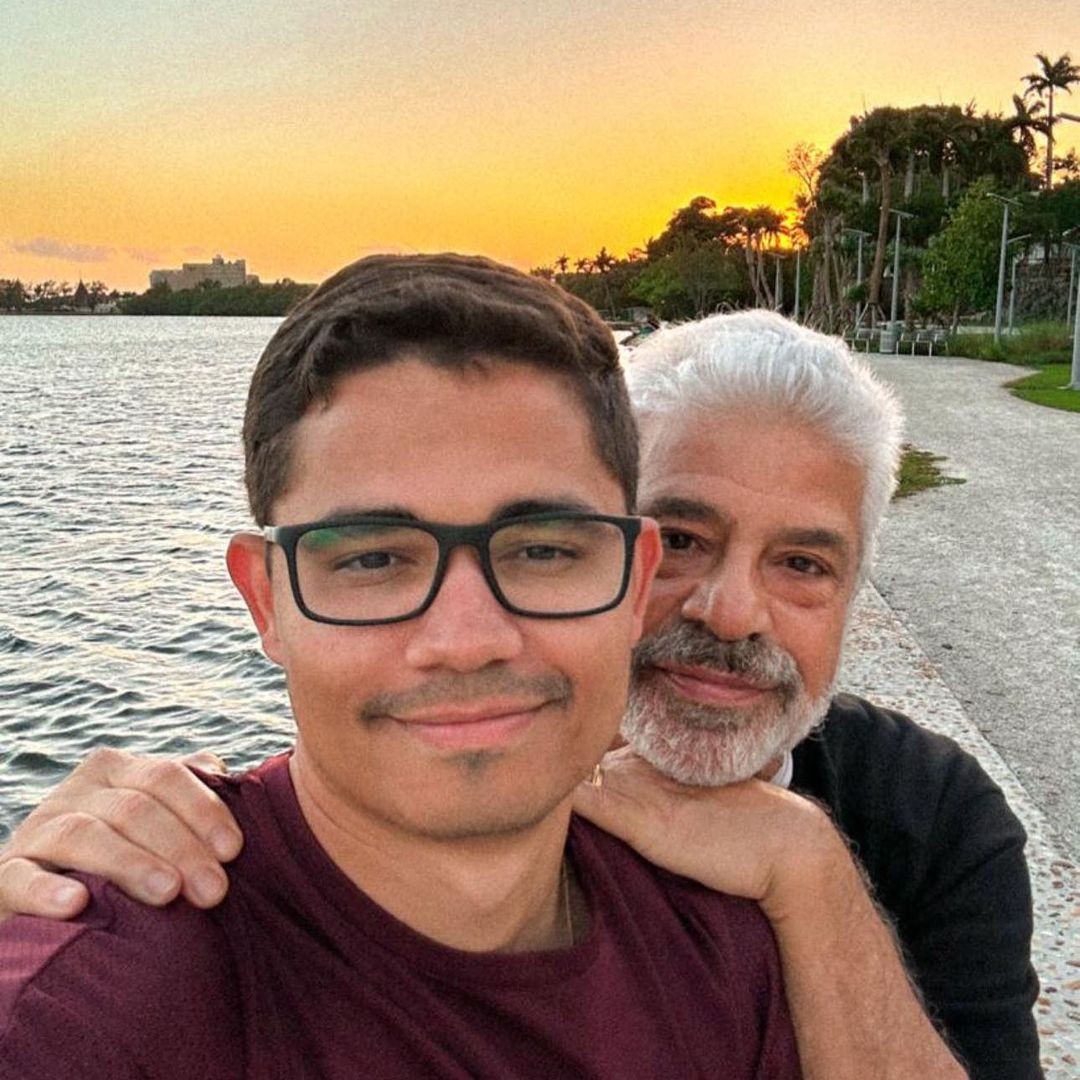 Paquera na web: veja histórias de famosos como Iza, Deborah Secco, Luan ...