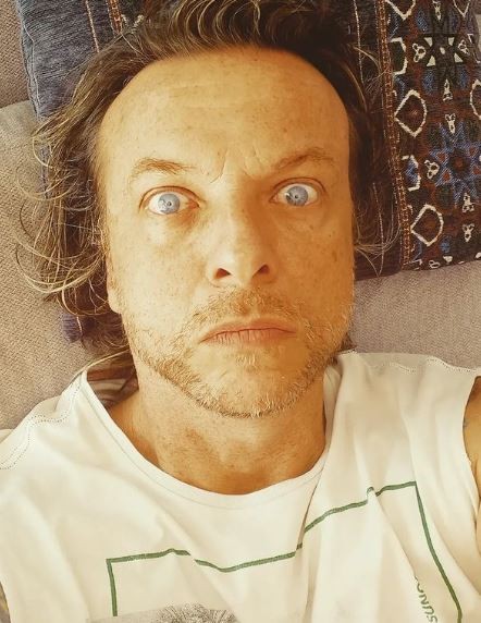 Aos 58 anos, Vinny fala sobre declínio da carreira: 'É uma espécie de ...