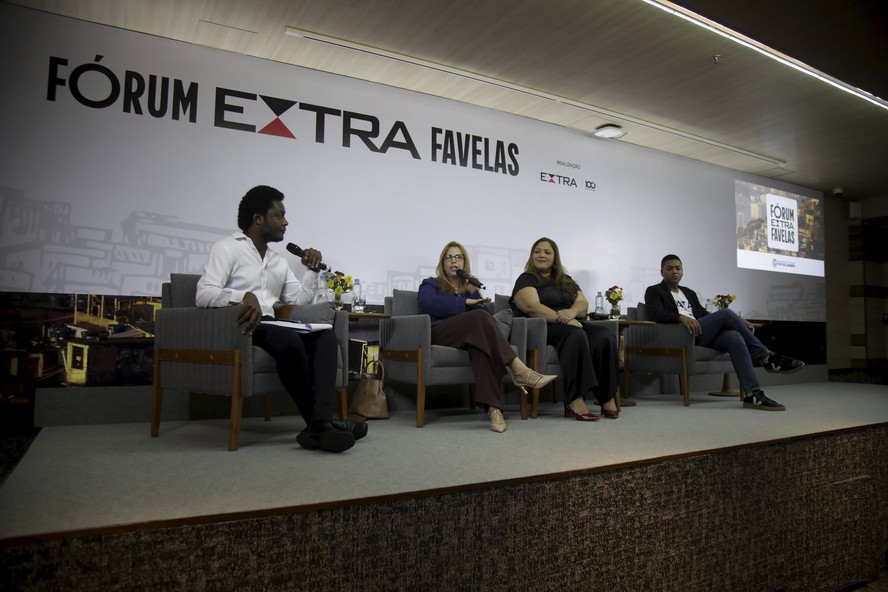 Autoridades e representantes de comunidades debatem desafios e soluções ...