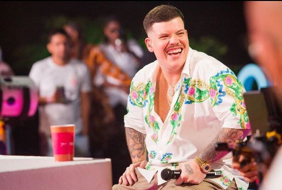 Ferrugem homenageia em álbum Príncipe do Pagode que o ajudou no início ...