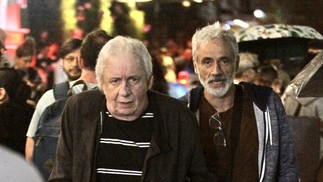 Marco Nanini faz rara aparição ao lado do marido, com quem está casado ...