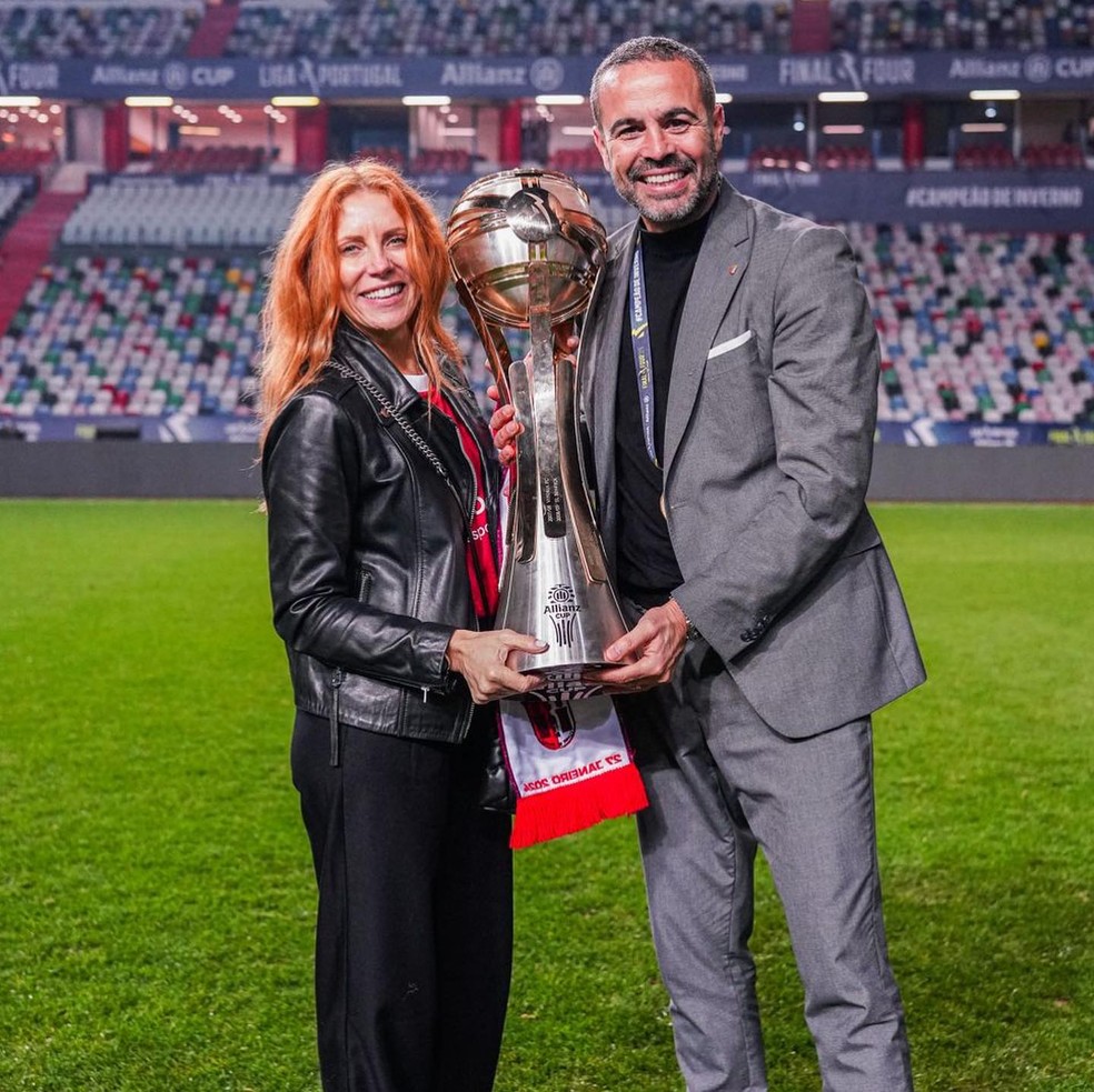 Técnico do Botafogo, Artur Jorge reúne a família em treino no Nilton Santos