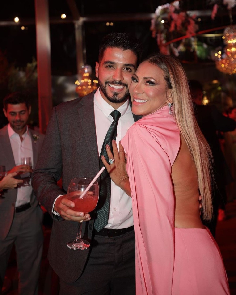 Ex de Hulk, Iran Ângelo faz homenagem de aniversário para namorado e ...