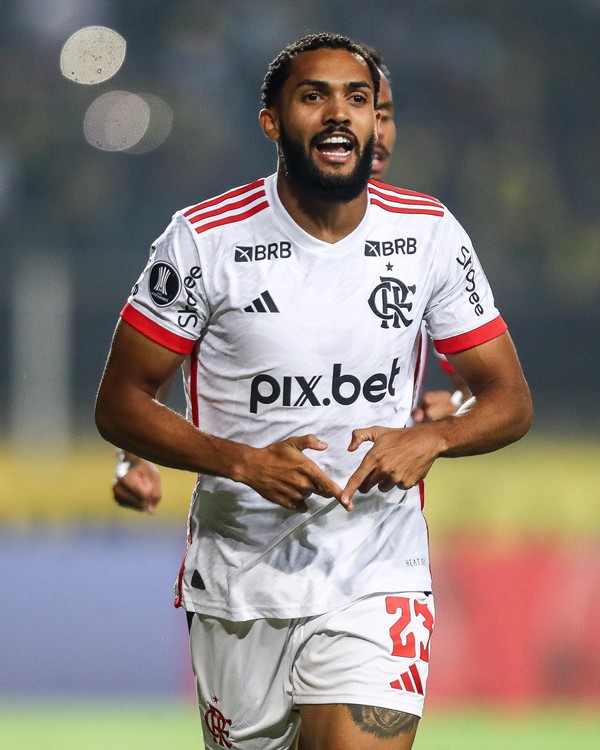 Herói de jogo que deu liderança ao Flamengo, Juninho ganhou apelido ...