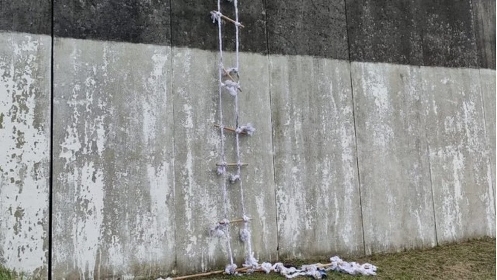 Criminoso que fugiu de Bangu 6 usando escada improvisada é preso no Rio