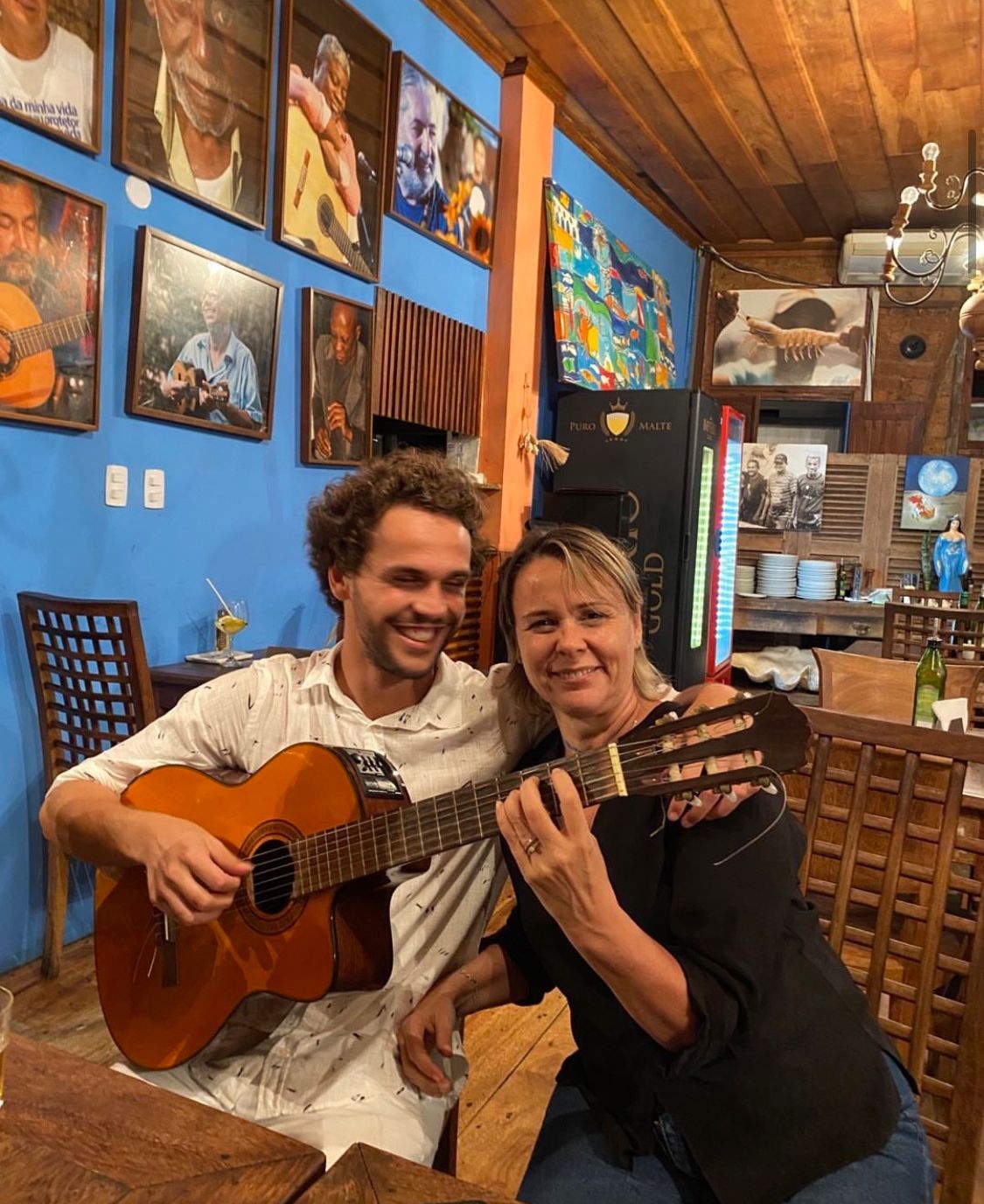 Giulia Gam volta ao trabalho após longo período e recebe filho em ...