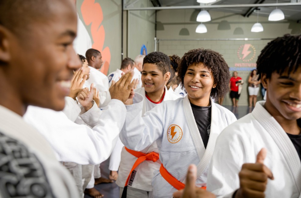 Acari ganha maior dojo social do Rio: jiu-jitsu, capoeira e grafite ...