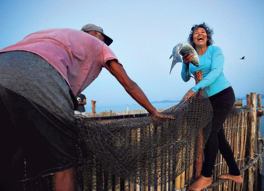 Pescadoras na Baía de Guanabara: Mulheres ganham protagonismo e já ...