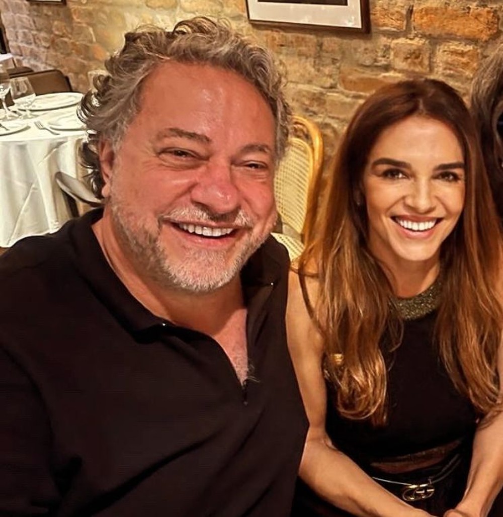 Presidente do São Paulo Futebol Clube posa com a namorada Mara Carvalho, ex de Antonio Fagundes