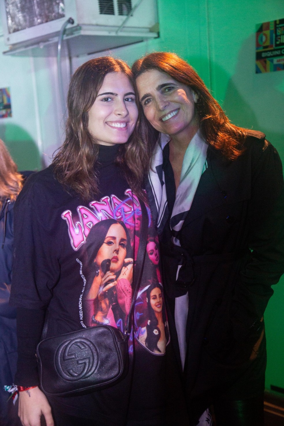 Malu Mader surge ao lado do discreto filho caçula em show no Rio