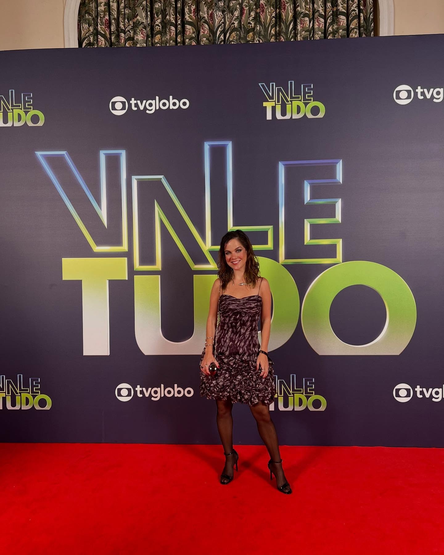 Em ‘Vale tudo’, Marieta e Poliana decidem namorar: ‘Existem muitos ...