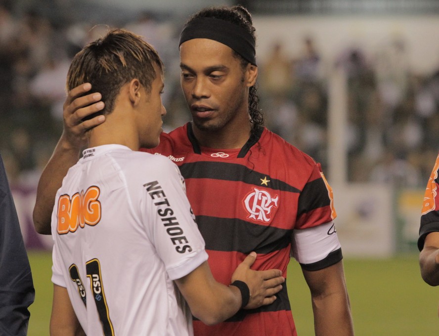Há 15 anos, Flamengo vencia o Santos por 5 a 4, na Vila Belmiro, em ...