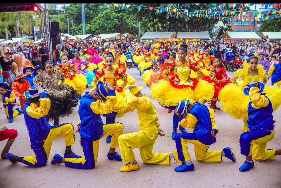 Arraiá do Rio Junino e shows de Mari Fernandez e Suel fecham temporada ...