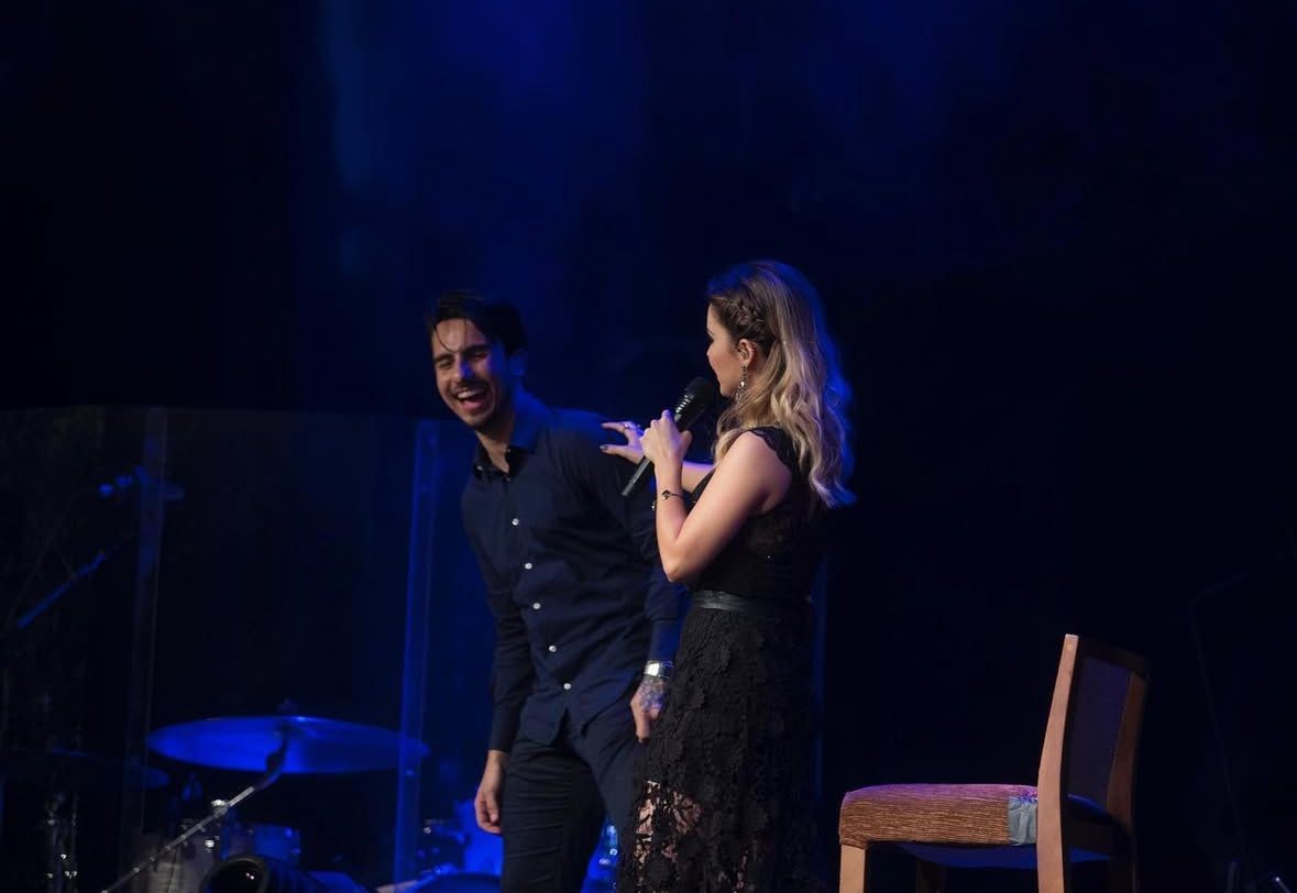 Baterista primo de Sandy e Junior chama atenção em show no 'BBB 25 ...