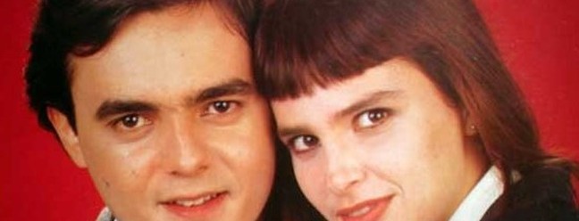 Estrela dos anos 80, Lídia Brondi reaparece em foto com o marido, Cássio Gabus Mendes
