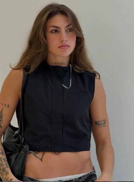 Cantora, influenciadora e modelo: Conheça Mia Carvalho, apontada como ...