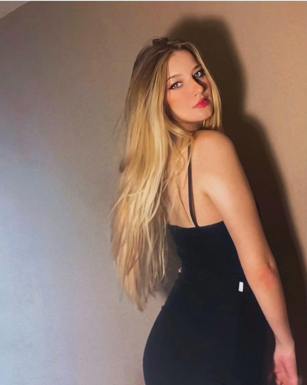 Convocado para a seleção, Gabriel Martinelli namora estudante de ...