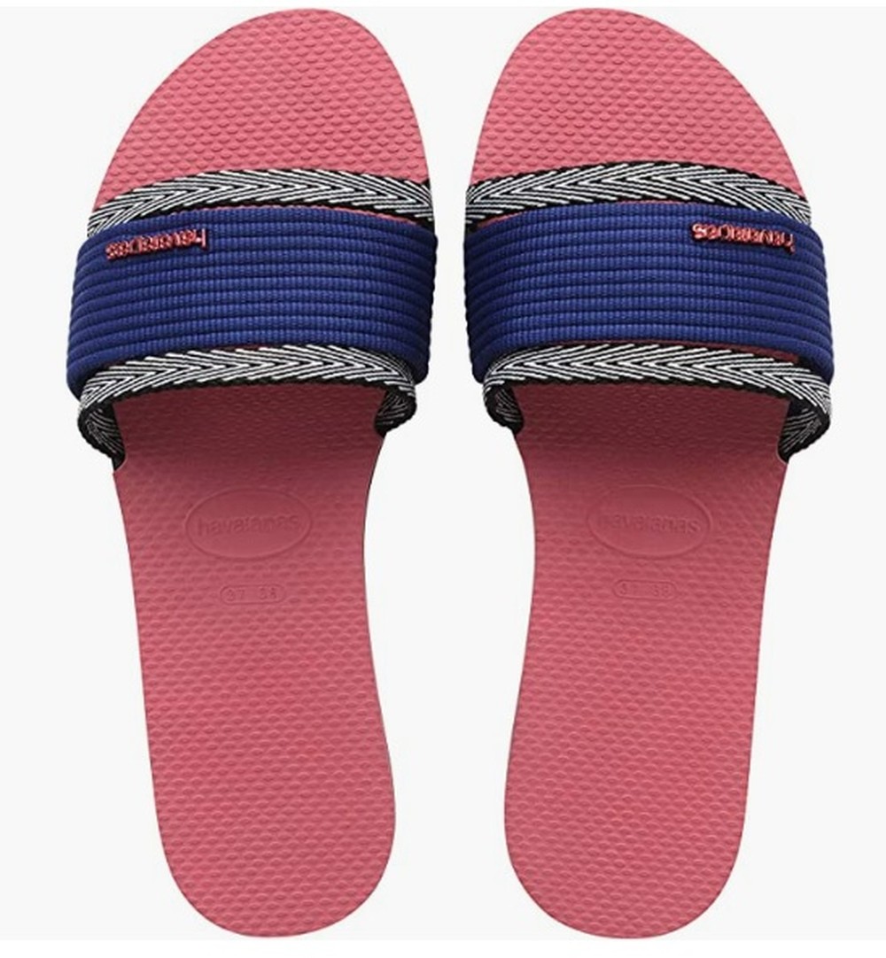 Saldão de moda traz chinelos com mais de 50% de desconto: confira modelos