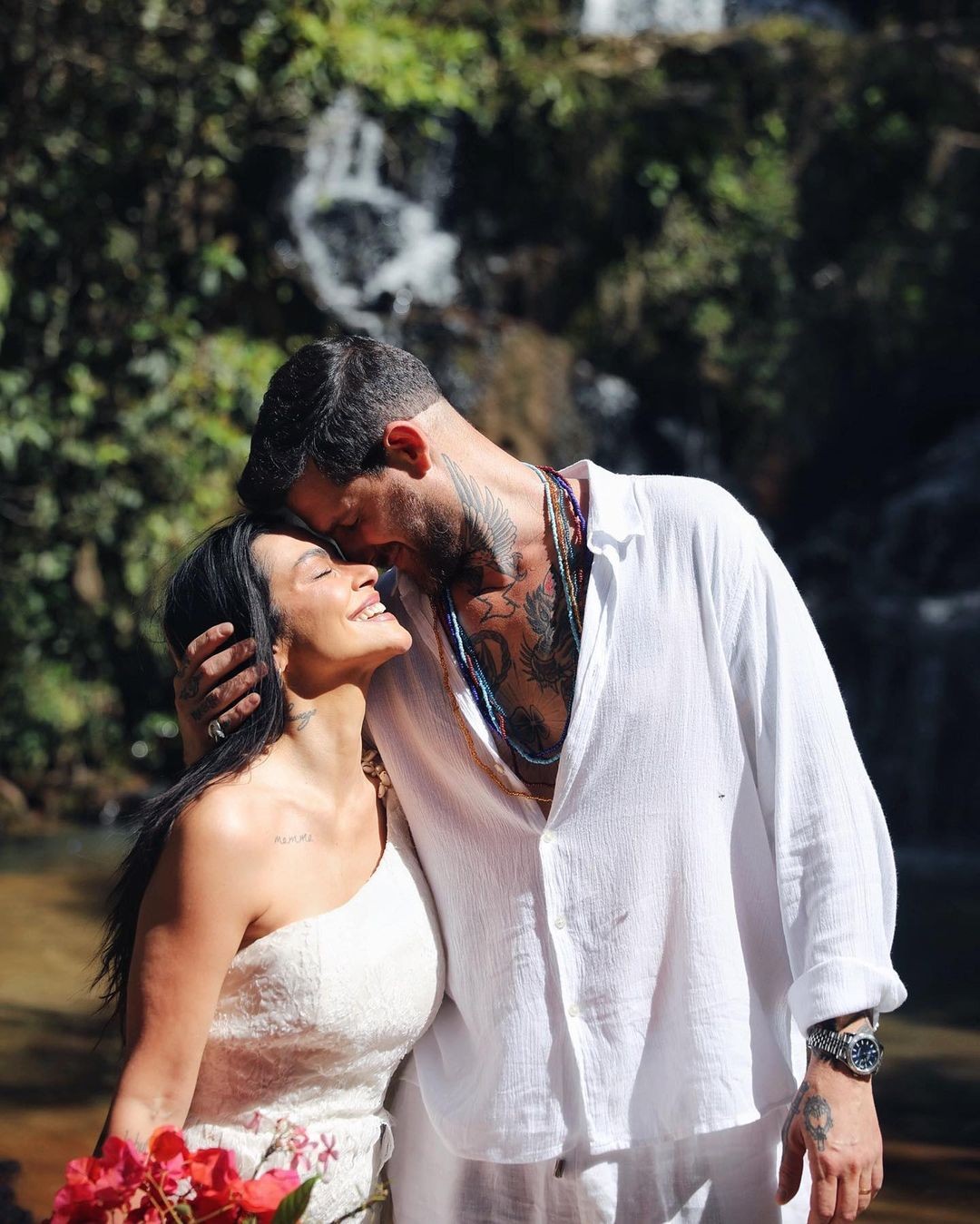 Cleo corrige repórter ao vivo sobre nome: 'Não sou mais Cleo Pires'