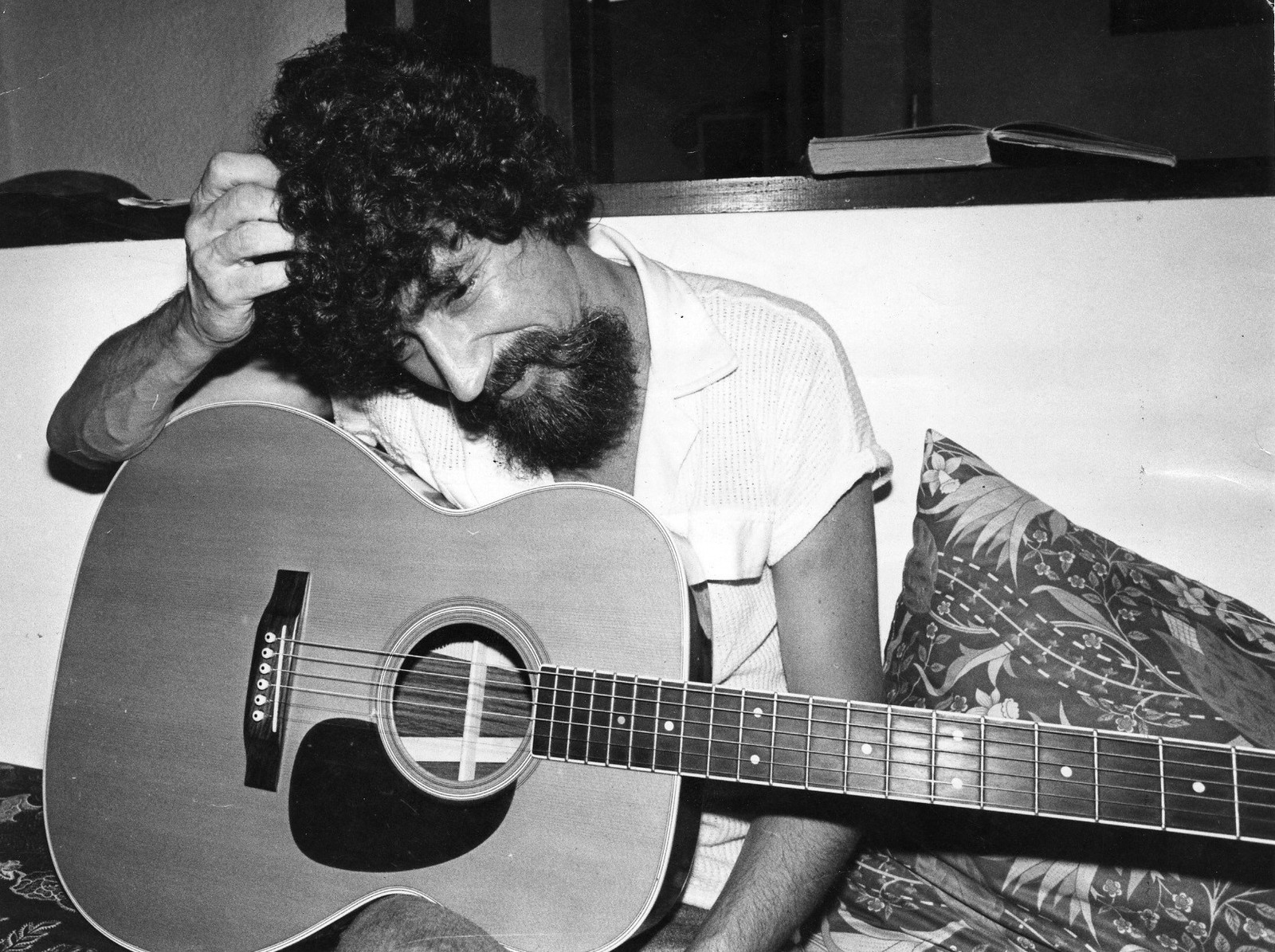 Raul Seixas 80 anos: veja 13 fotos clássicas do roqueiro que virou mito
